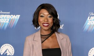 Amanda Warren’s Life & Career (2025): Age, Net Worth, Family ...